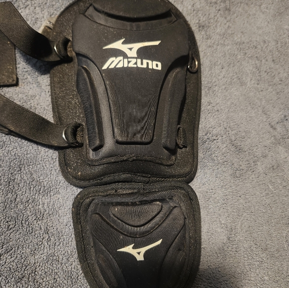 Mizuno | Games | Mizuno Brand Baseball Batters Left Side Ankle Guard ...